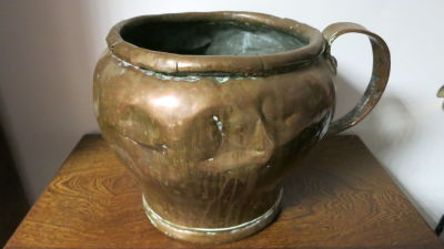 Lot 35 – Antique Copper Chamber Pot, Handcrafted. Measuring: 23.5cm ...
