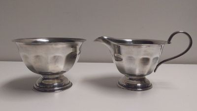 Lot 41 – EPNS A1 Silver Plated Sugar and Creamer Set – Grand Oak Auctions