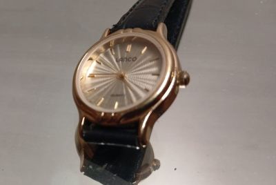 Lot 73 – Lanco Ladies Quartz Watch, Gold Finish – Unused + New Battery ...