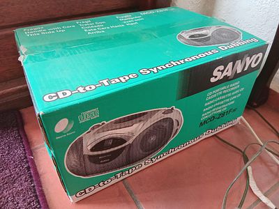 Lot 93 – Sanyo Portable Radio and CD Player – Grand Oak Auctions