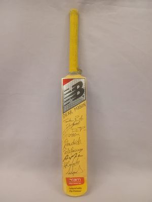 Lot 16 – Signed Mini Cricket Bat – Grand Oak Auctions