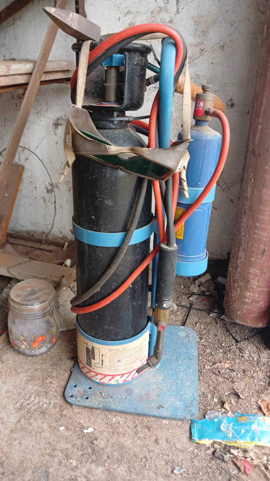 Lot 81 – Oxygen & Acetylene Tanks with Welding Torch, Hoses, Regulators ...