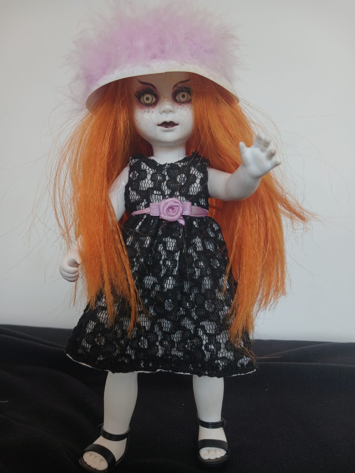 Lot 19 - Living Dead Dolls Betsy – Series 23 Mezco Toyz Horror Doll ...