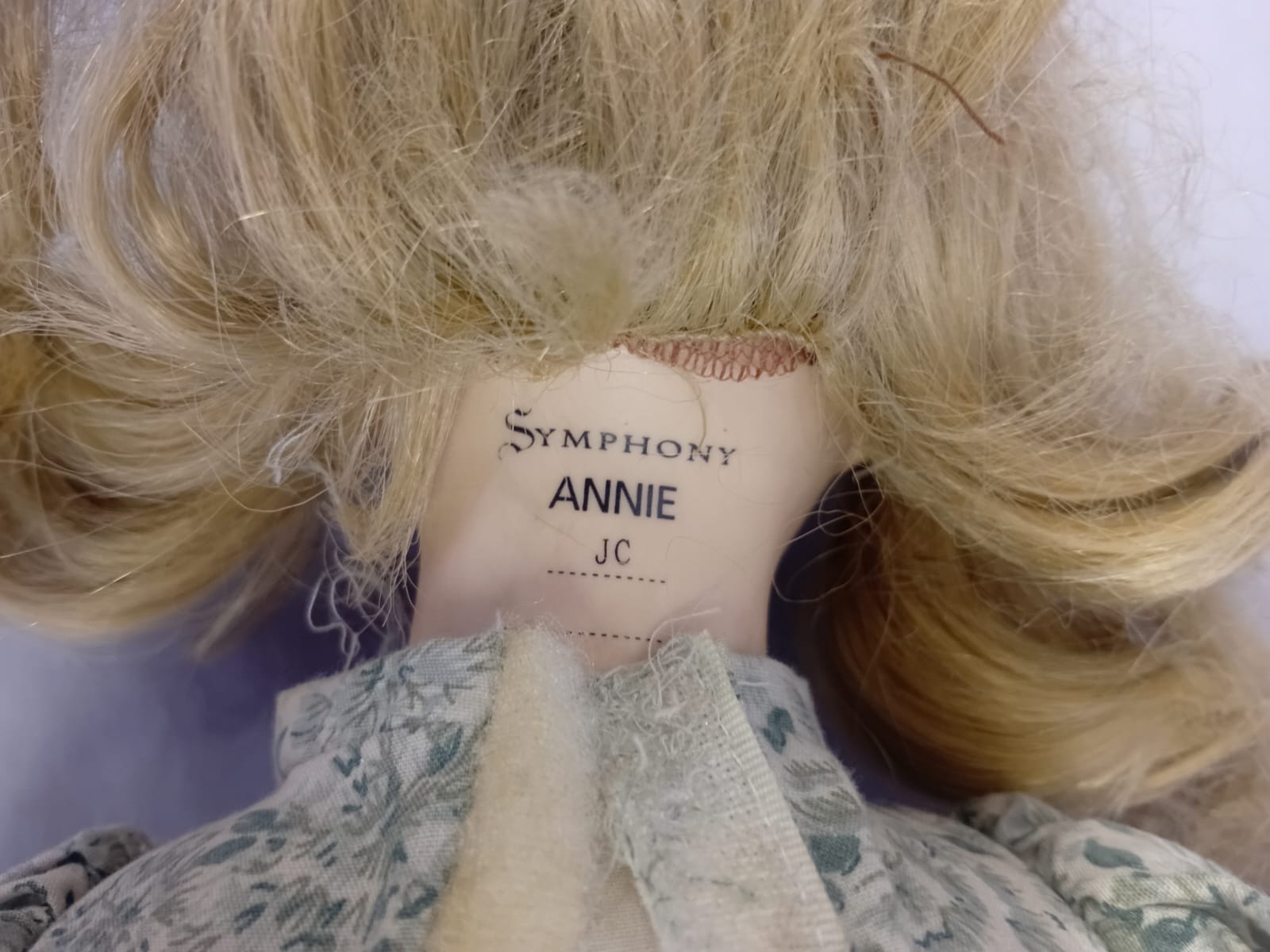 Lot 117 - Symphony Annie Porcelain Doll - Grand Oak Auctions