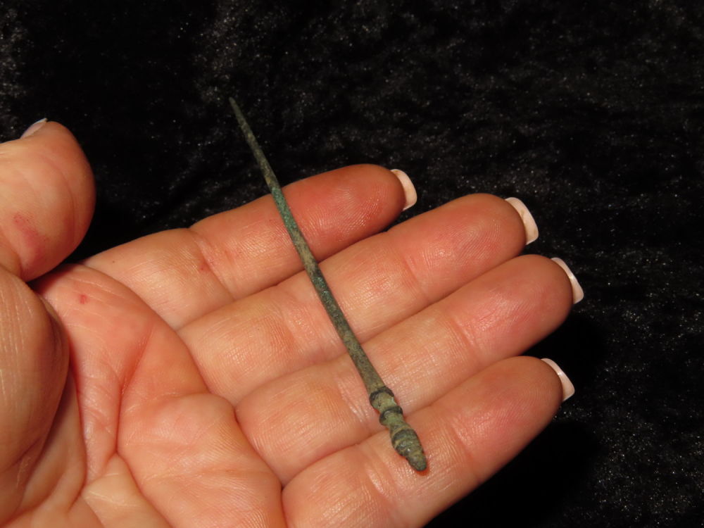 Lot 246 - ANCIENT ROMAN BRONZE AGE DECORATIVE VIKING HAIRPIN, CLOAK PIN ...