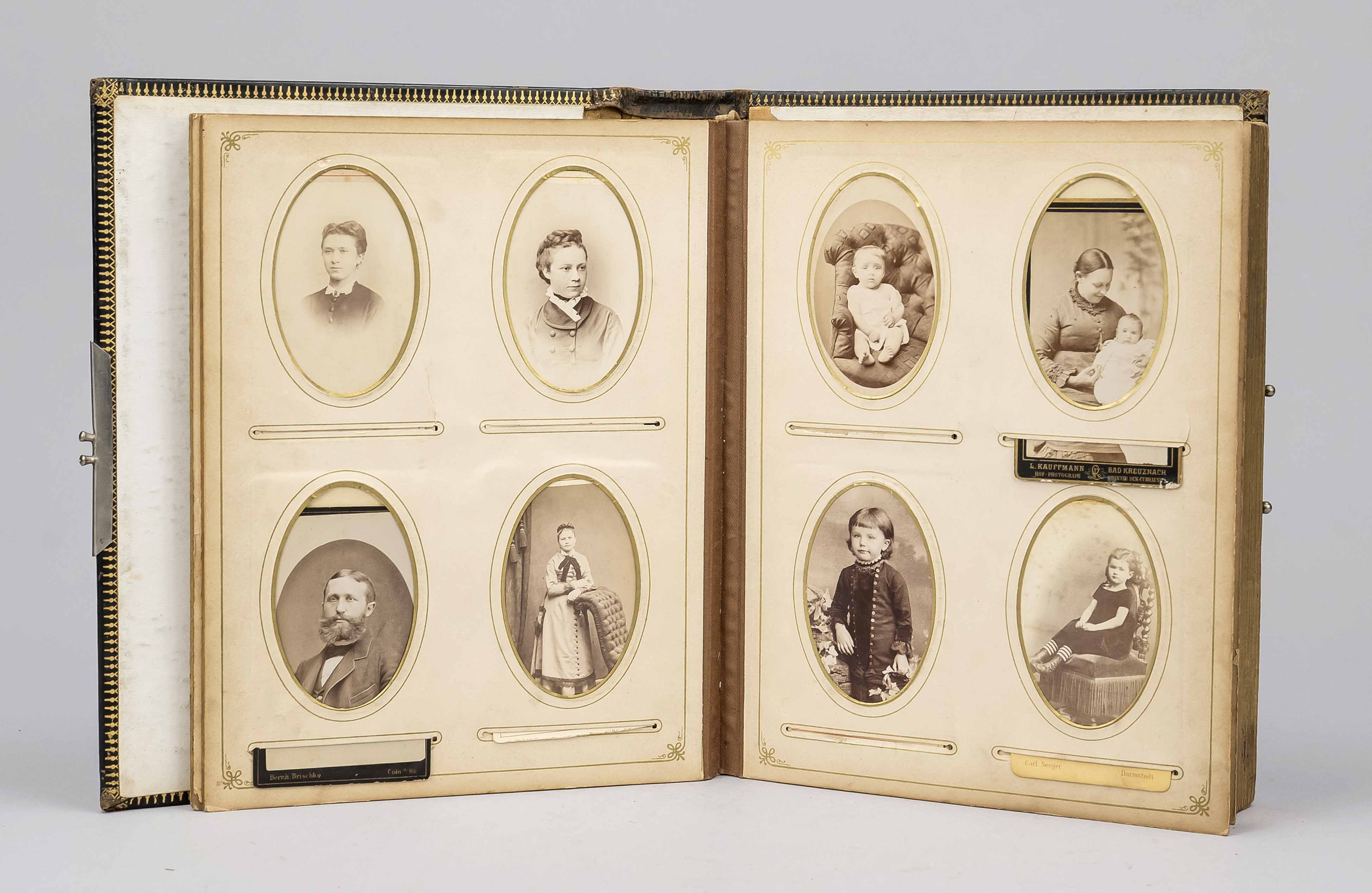Lot 4128 - Gründerzeit photo album, 2nd half of t - Historia
