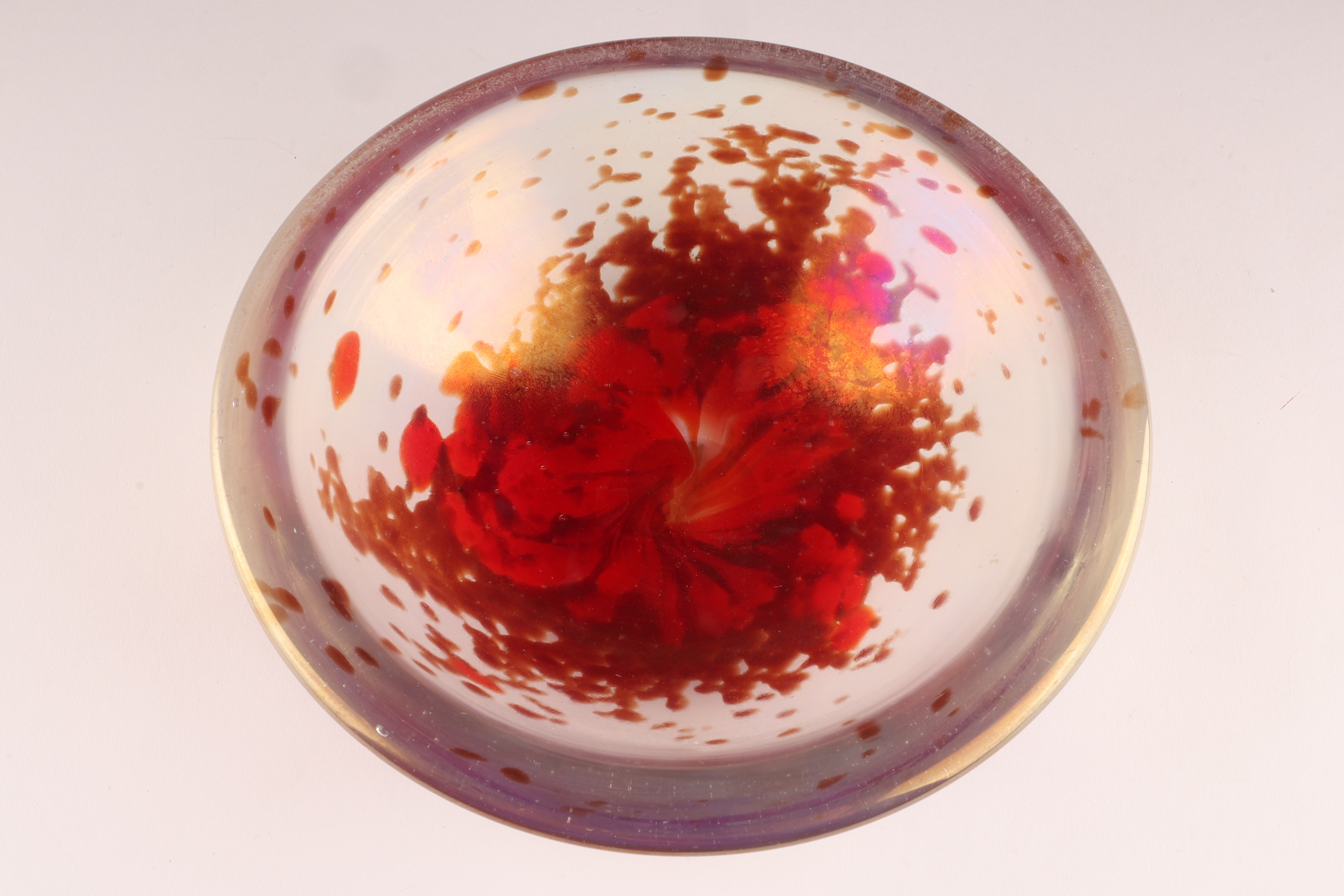 Lot 63 - DINO MARTENS AURELIANO TOSO Murano 'A Mace' Bowl, Red/Gold ...