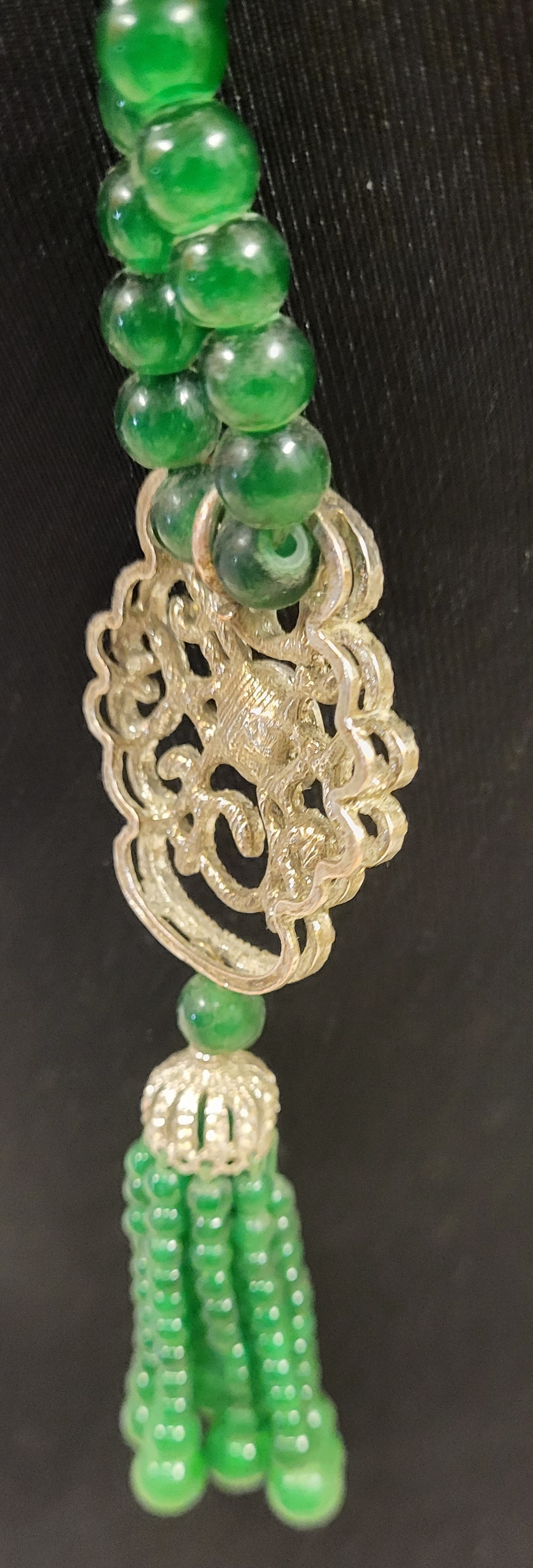 Lot 144 – Emerald green glass bead & rhinestone necklace – A. Kleins ...