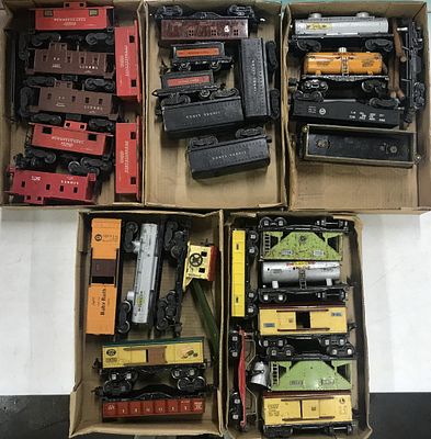 Lot 516 - Lionel Model Train Car Assortment | Leonard Auction Company