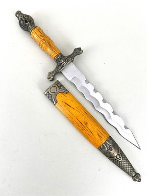 Lot 27 - Kriss Dagger Intricately Crafted Dagger & Sheath | Magna ...