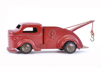 Lot 2 - Richmond Scale Model Toy Steel Tow Truck | Marz Auctions