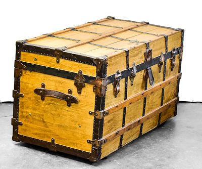 Lot 221 - CHAS. T. WILT CEDAR TRUNK | McLaren Auction Services