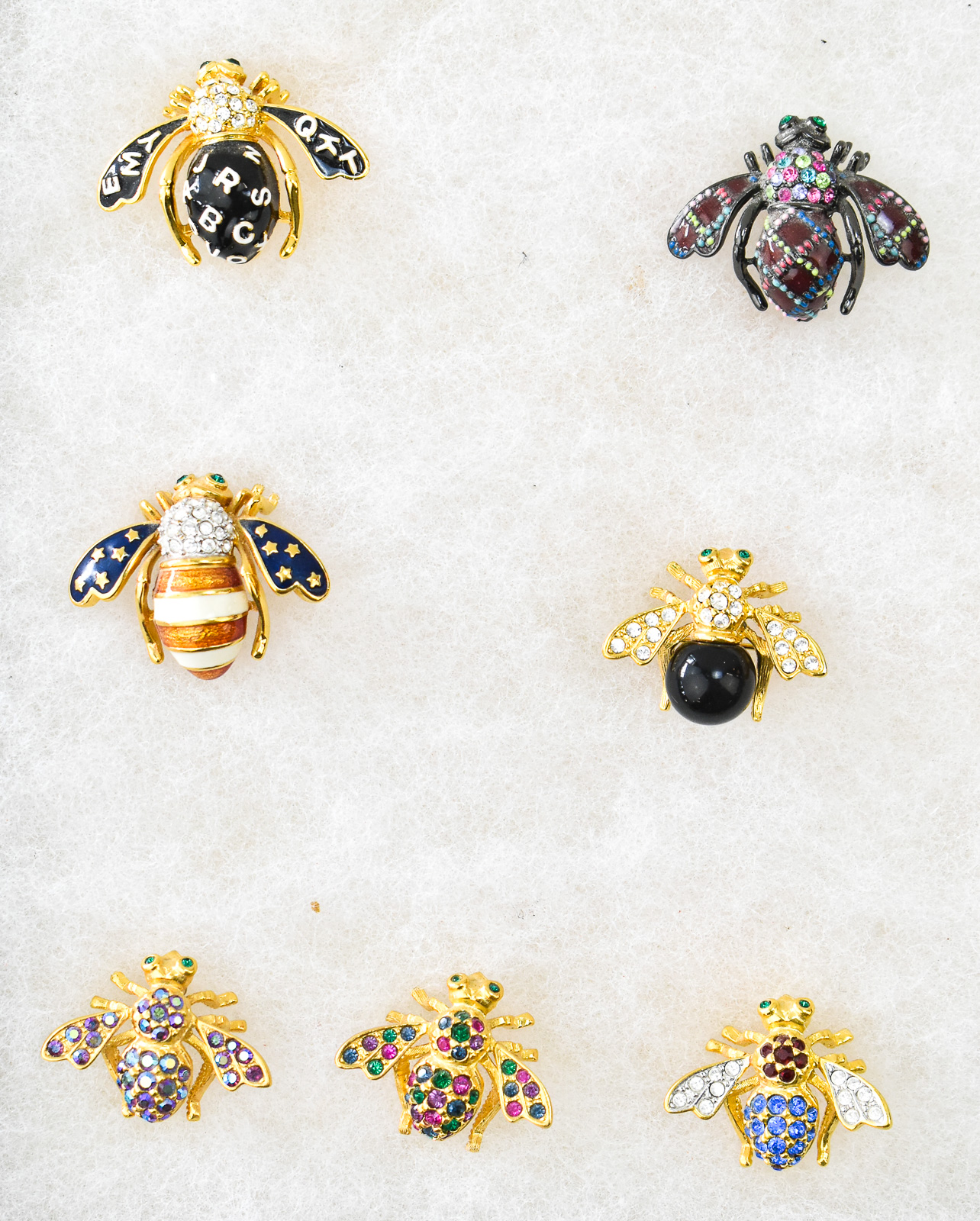 Lot 80 - JOAN RIVERS COLLECTION BEE BROOCHES | McLaren Auction Services
