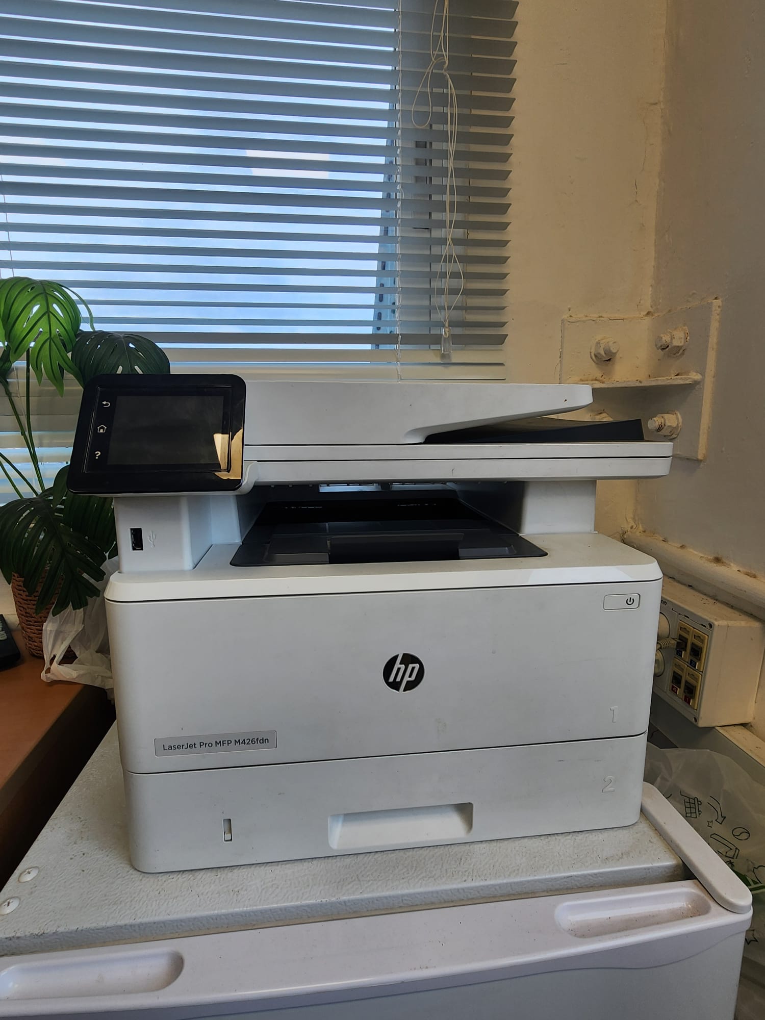 Lot 777 - מדפסת HP לייזר משולבת דגם HP Laser MFP M426 fDN הכוללת פקס ...
