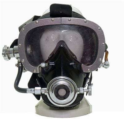 Lot 85 – General Aquadyne DM-5 Mask circa 1971 – Nation's Attic Auctions