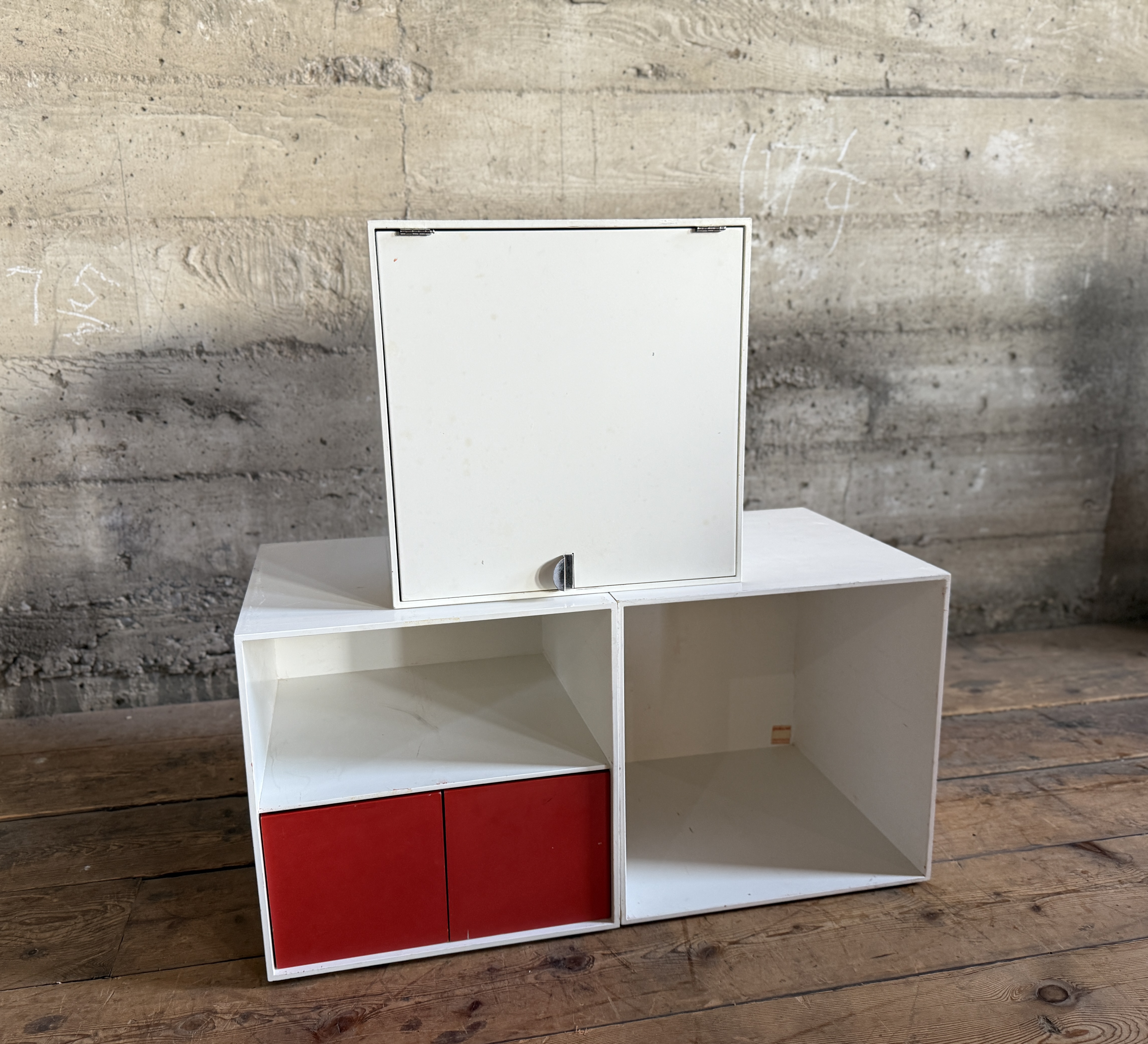 Lot 22 - PALASET, MODULAR STORAGE CUBES | Salem Auction House