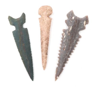 Lot 36 – Trio of Hand Knapped Native American Arrowhead Points ...