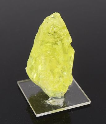 Lot 223 – Gorgeous Vibrant Yellow Brazilianite Specimen – Scollard Auctions