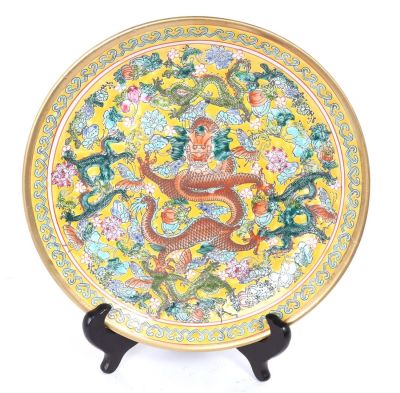 Lot 288 – Famille Rose Chinese Porcelain Dragon Dish – Scollard Auctions