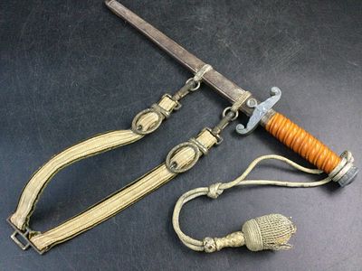 Lot 30 - WWII German Army Heer Office Dagger | Seminole Estate Auctions