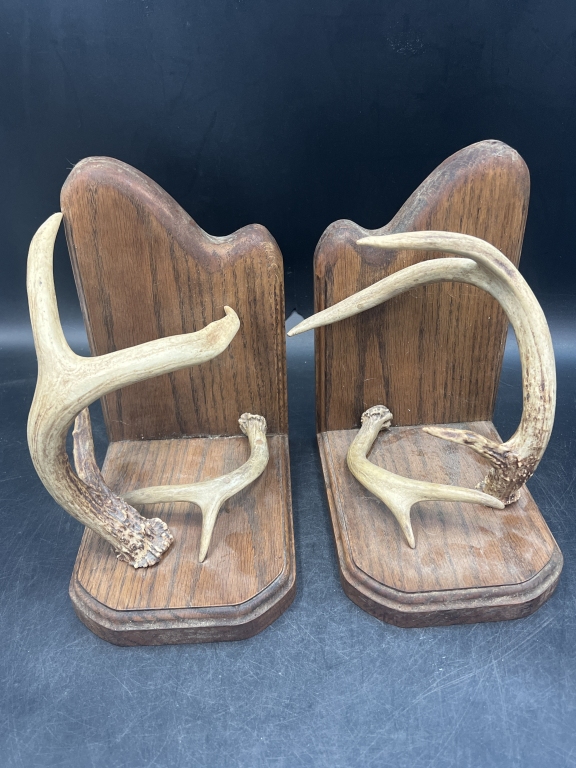 Lot 125 - Antler Bookends | Seminole Estate Auctions