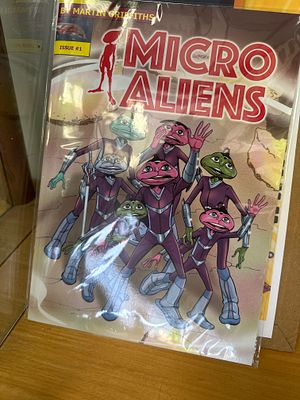 Lot 110 – Micro aliens issue 1 by Martin griffiths – Shelbys Auctioneers