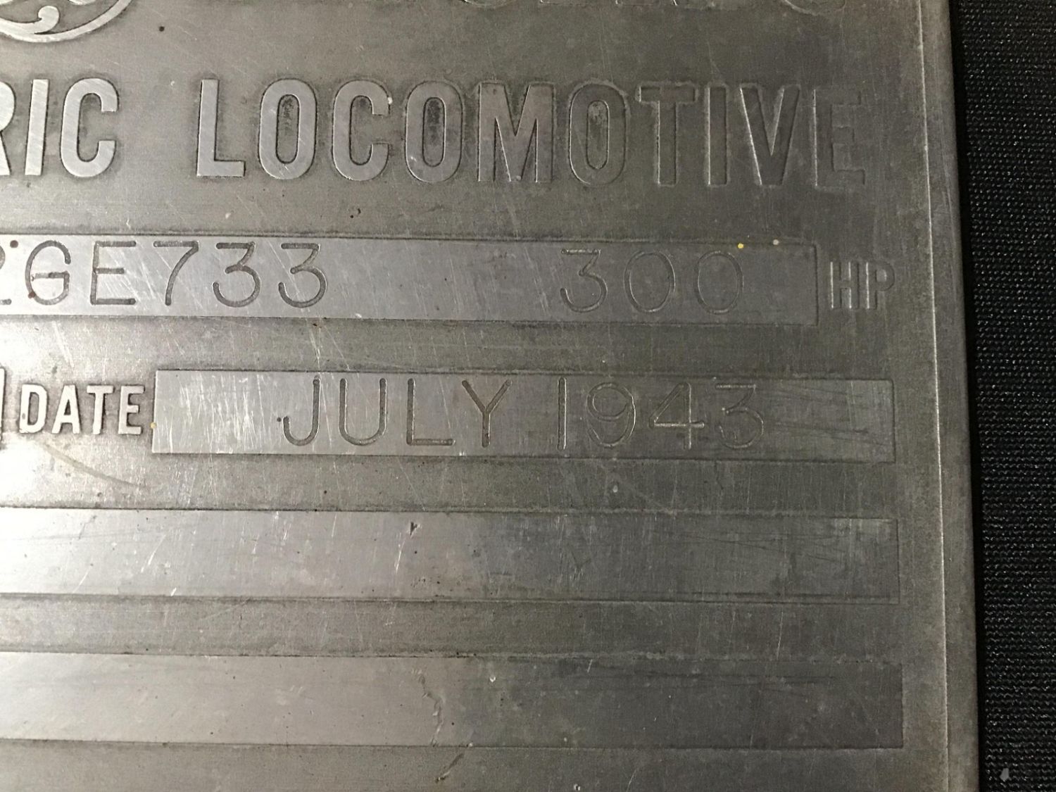 Lot 109 - Vintage locomotive General Electric plaque 1943, 8 inches ...