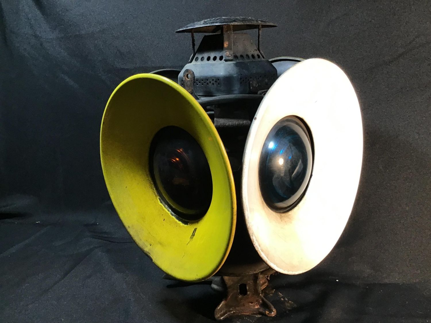 Lot 117 - Early railroad switch light with four lenses green and orange ...