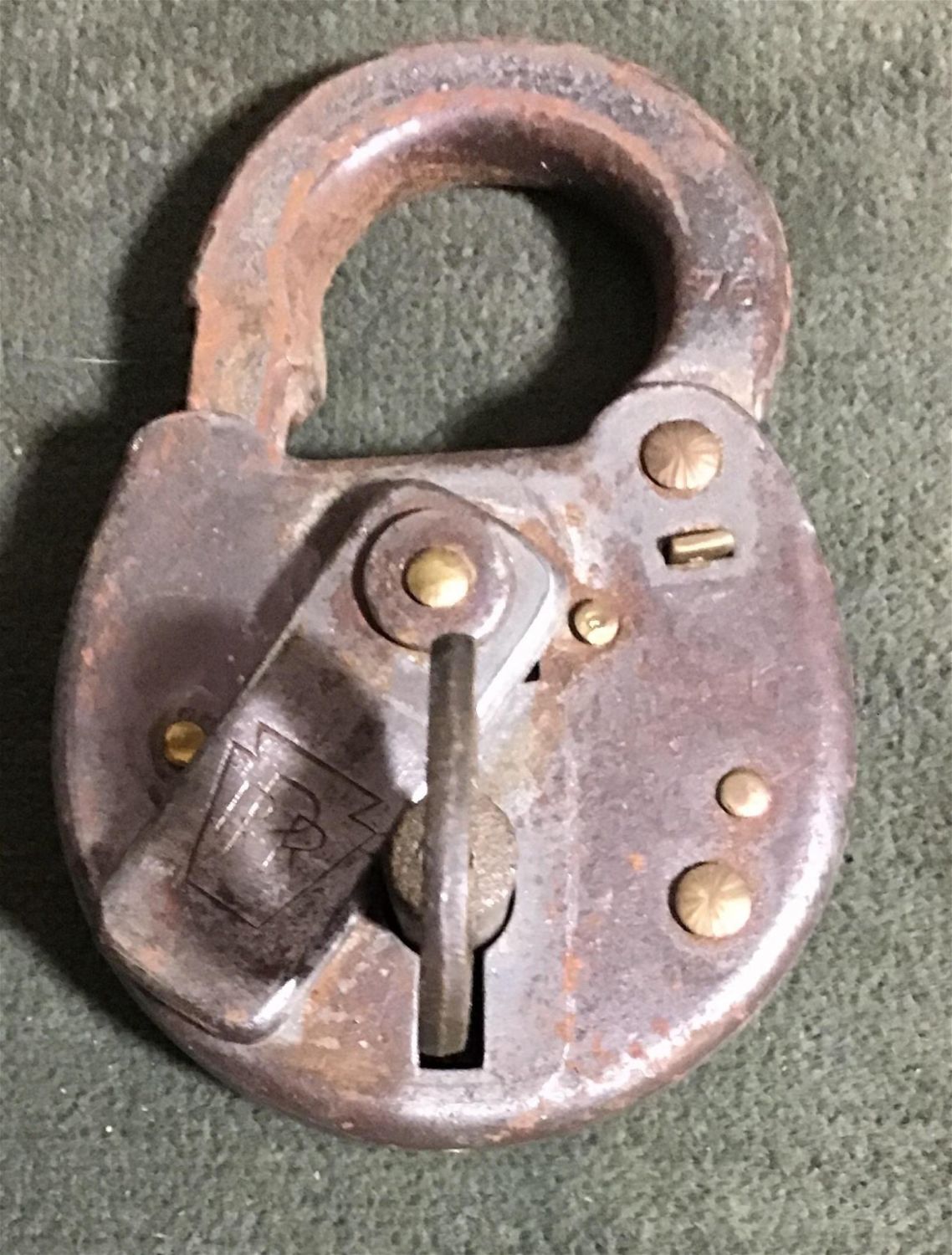 Lot 71 - Pennsylvania Railroad Lock and Key . | The Lodge Auction House