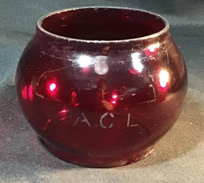 Lot 82 - A C L Red Railroad Lens H 3 1/2 . | The Lodge Auction House