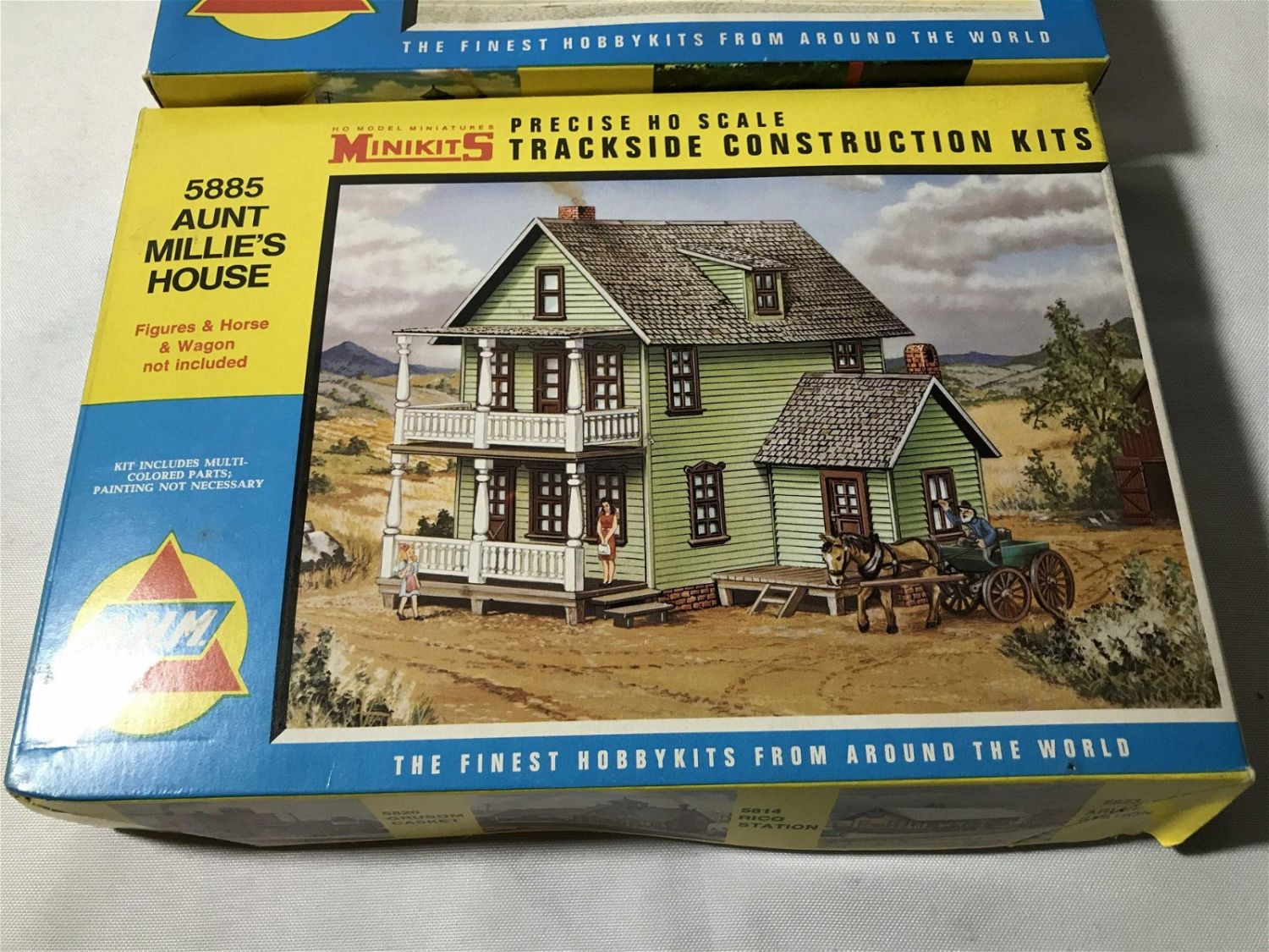 Lot 214 - AHM Precise HO Scale Minikits (3) Includes everything ...