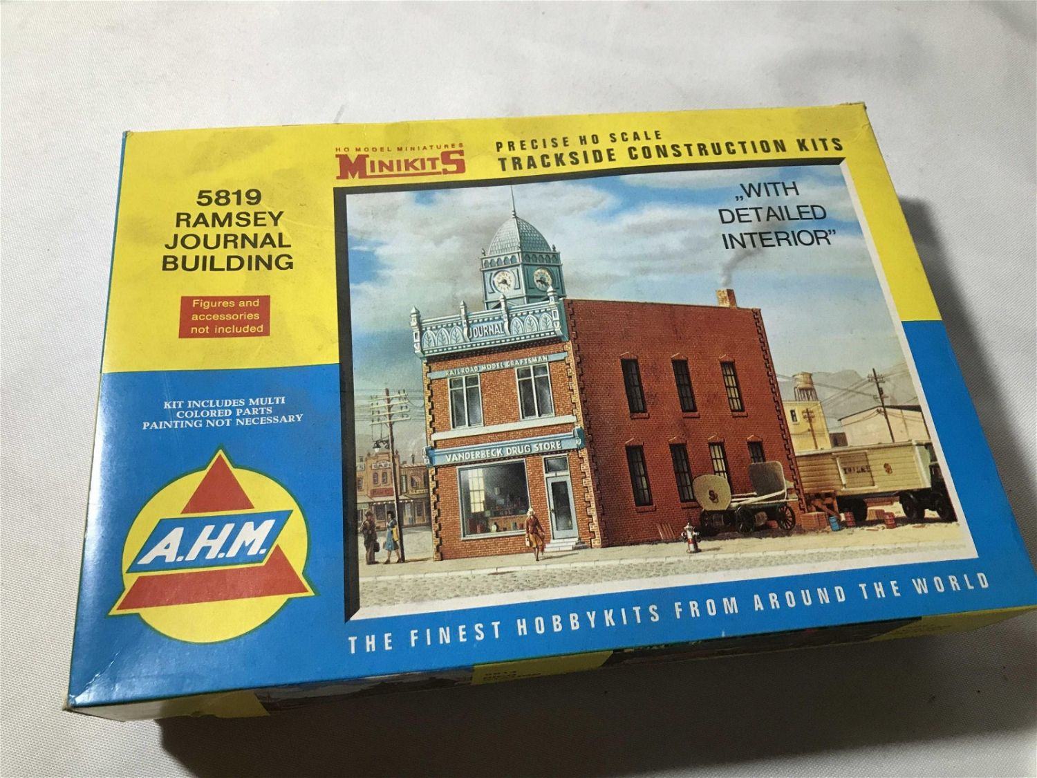 Lot 214 - AHM Precise HO Scale Minikits (3) Includes everything ...