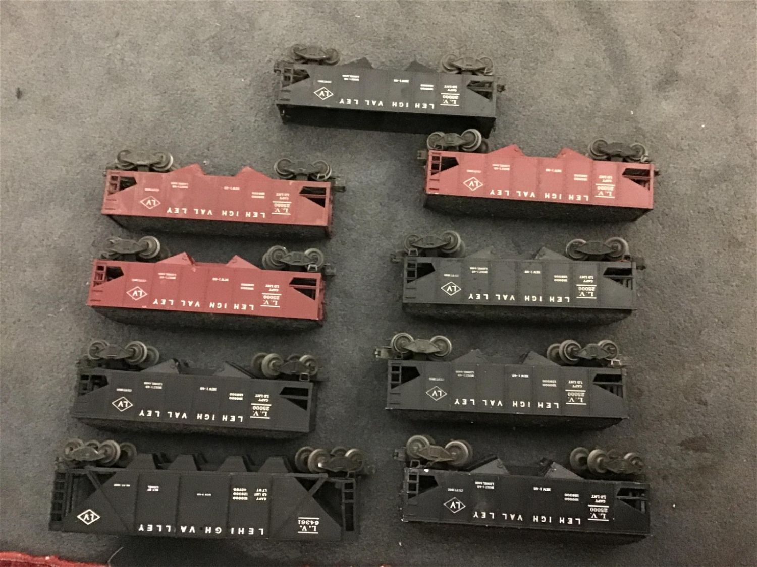 Lot 200 – Vintage Lionel 6456 Lehigh Valley Hopper Lot of 9 , 8 with ...