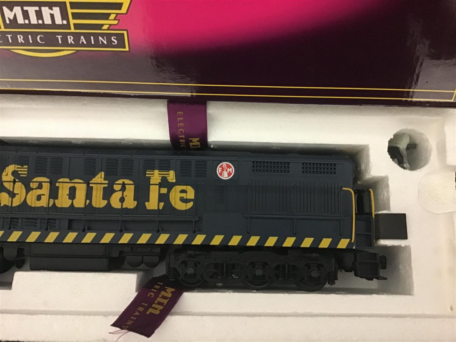 Lot 254 – MTH Electric Trains FM Trainmaster Diesel Engine Santa Fe ...