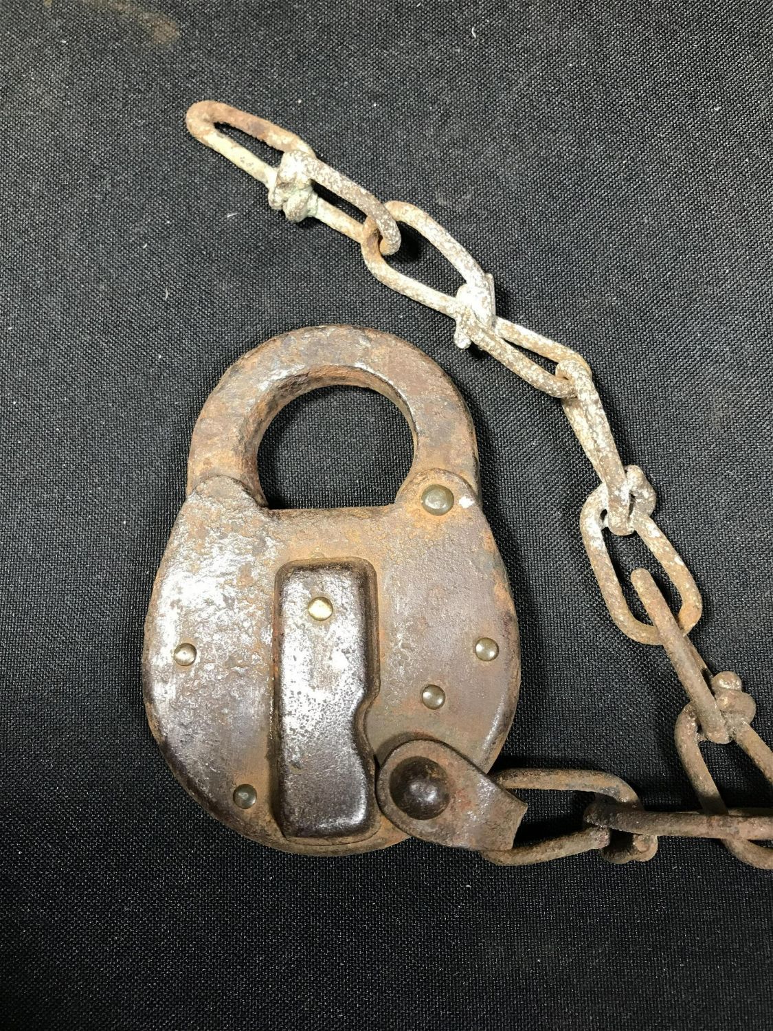 Lot 88 - The Yale & Towne Mfg Co. Padlock . | The Lodge Auction House