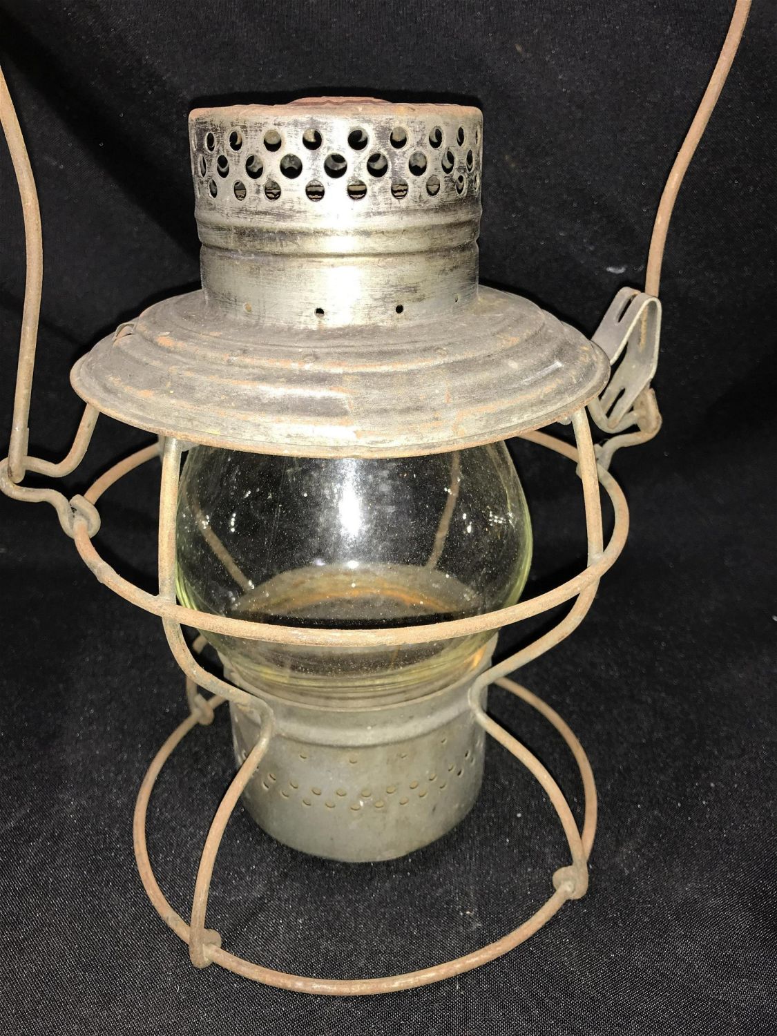 Lot 111 - Handlan STL Lantern w/ clear shade Handlan St Louis Railroad ...