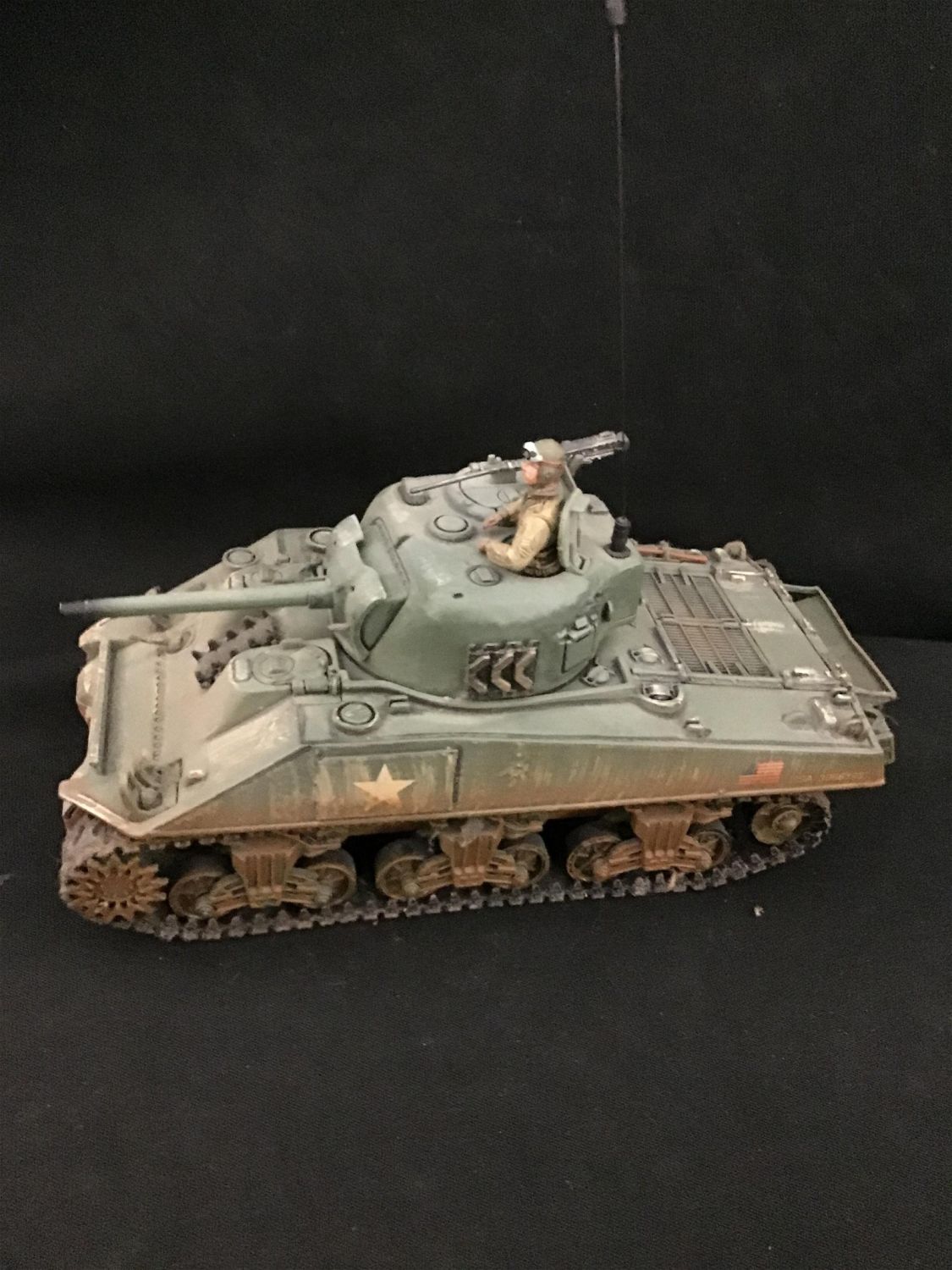 Lot 227 – Unimax Toys WW2 US American Tank Sherman – The Lodge Auction ...