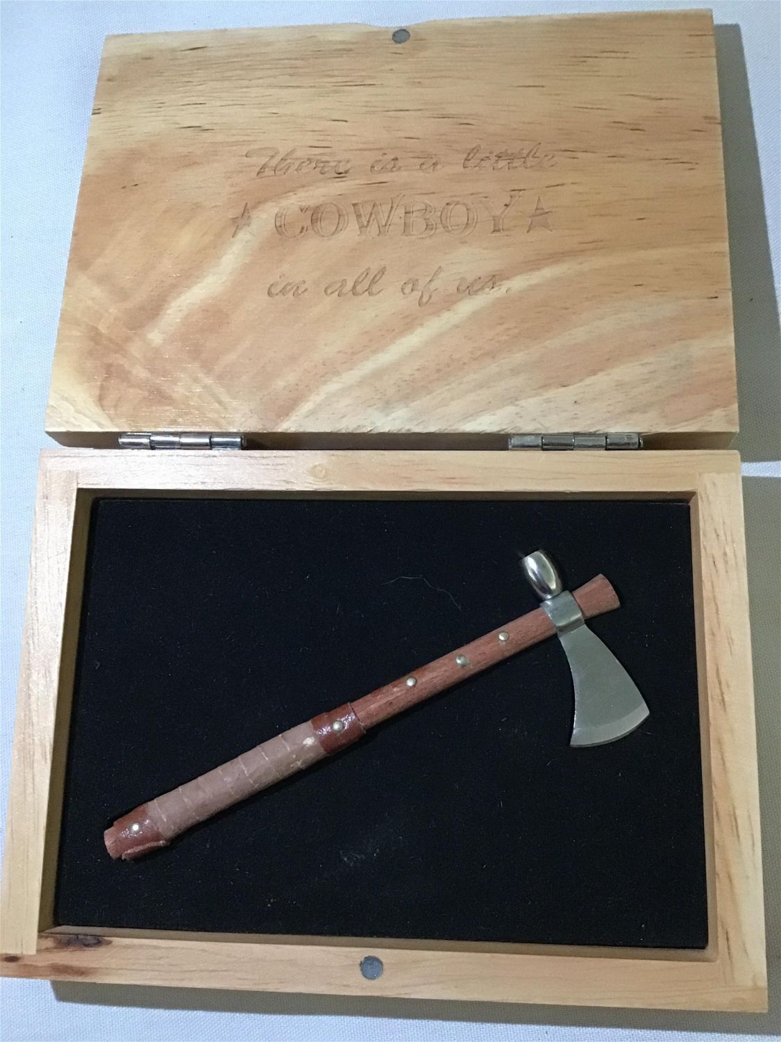 Lot 111 - Roper Axe Decoration In Wood Box | The Lodge Auction House