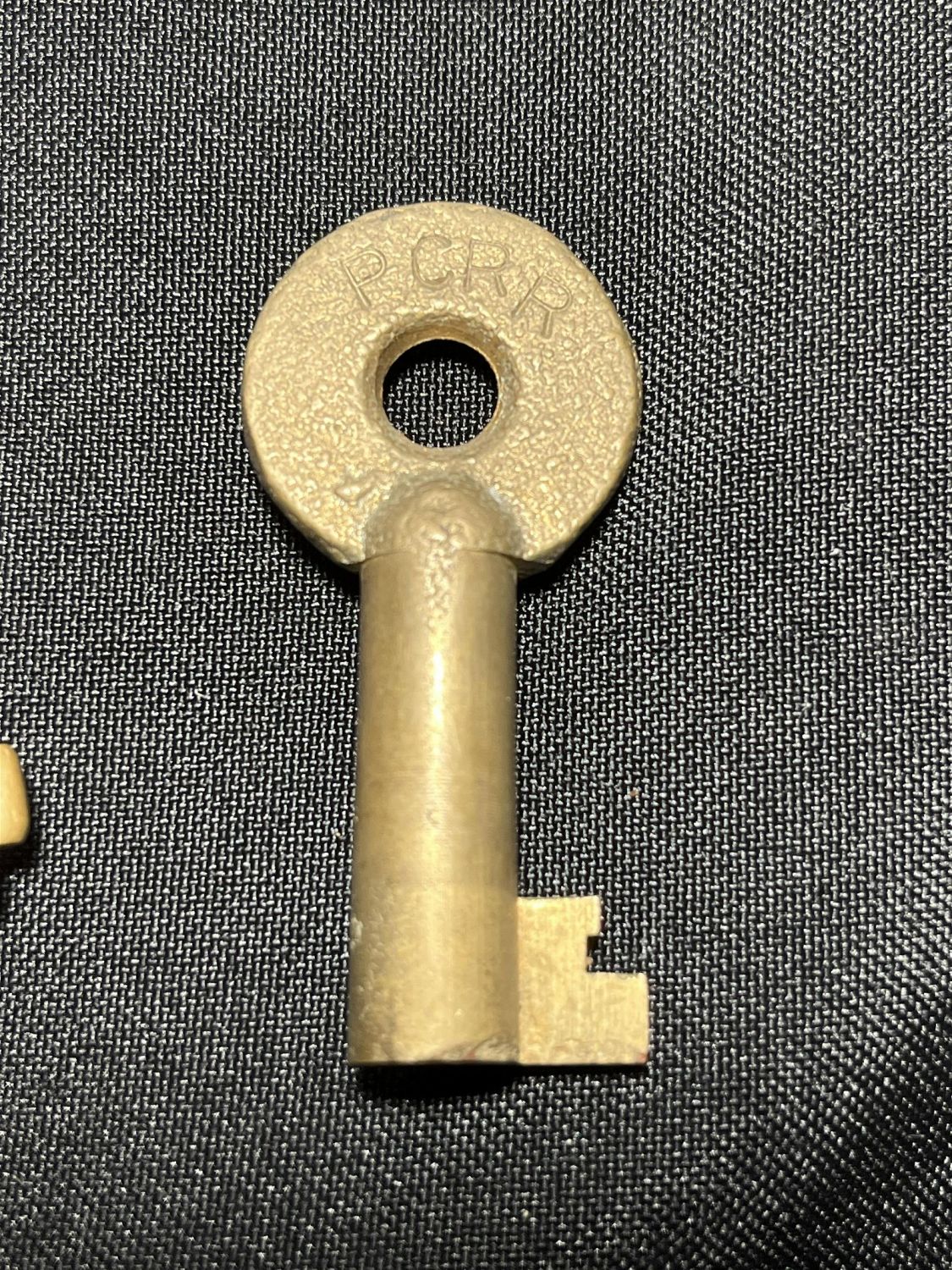 Lot 1A - Railroad Keys (4) Penn Central, Erie & New York Central System ...