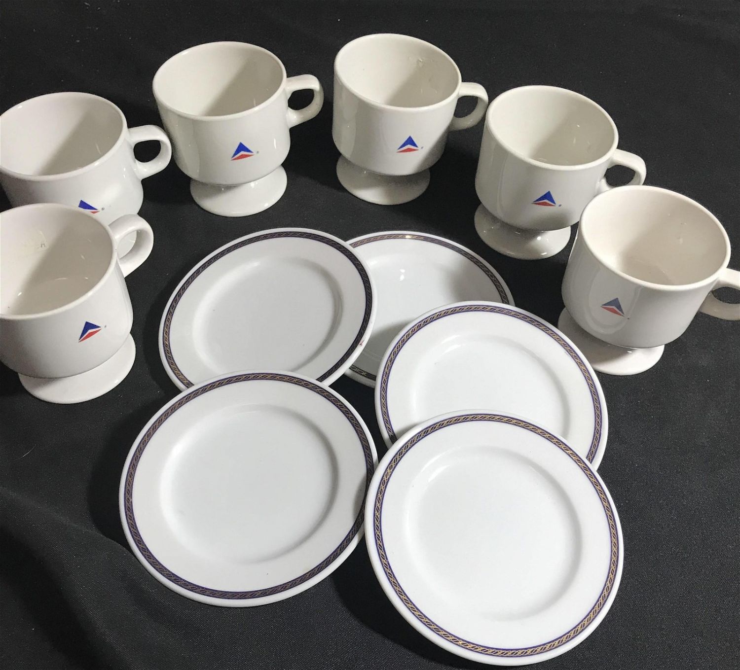 Lot 93 - Delta Air Lines Coffee Cups (6) with 5 Saucers Delta Air Lines ...