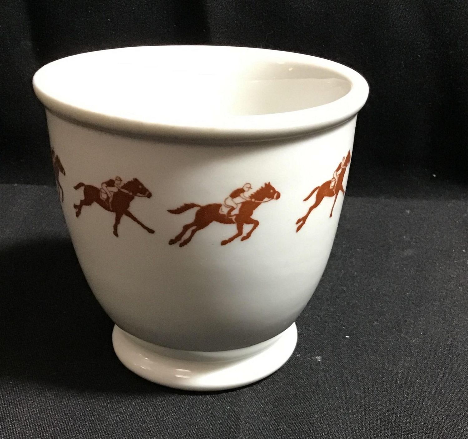 Lot 222 - Beautiful Wheeling Downs Coffee Cup . | The Lodge Auction House