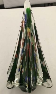Lot 161 - Art Glass Christmas Tree | The Lodge Auction House