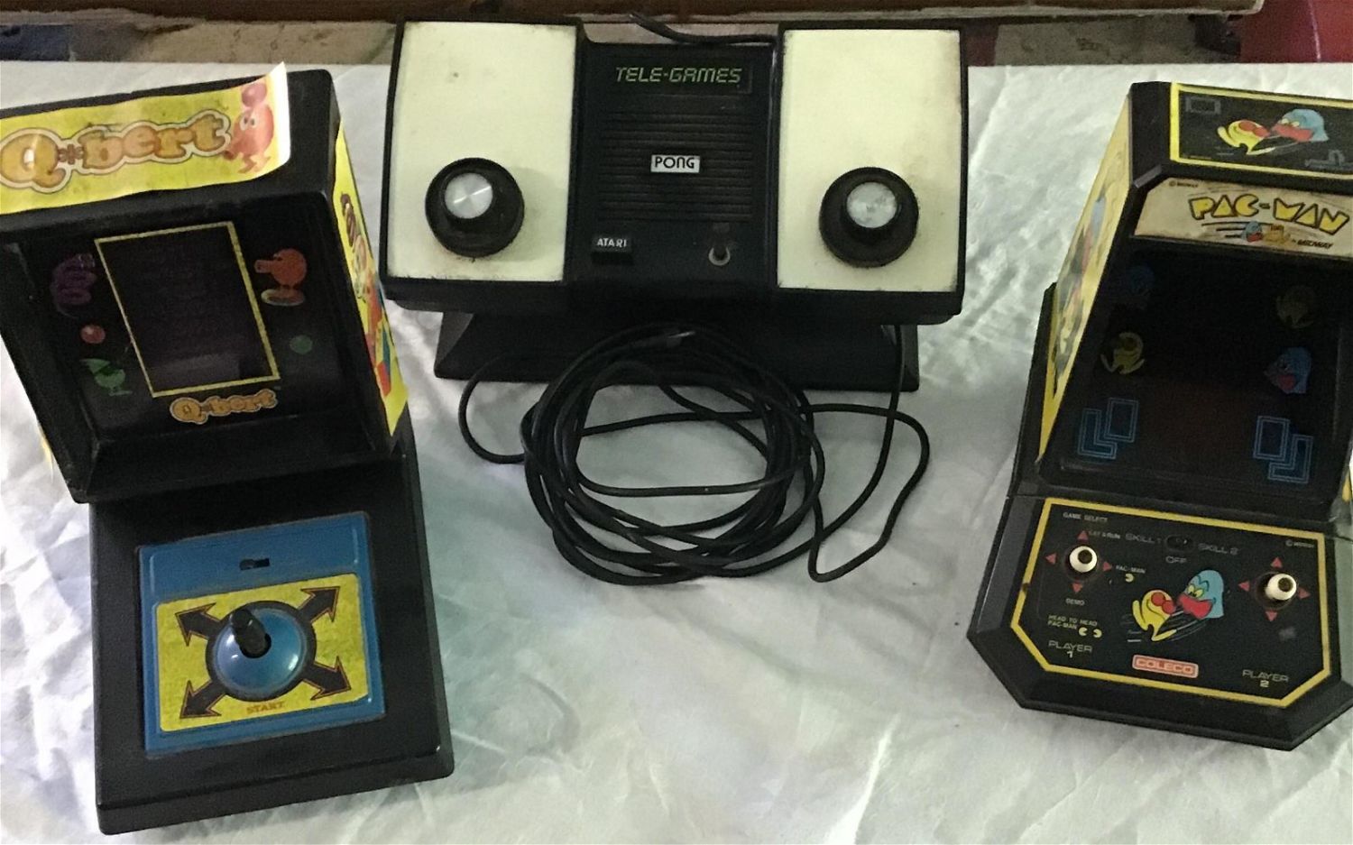 Lot 28 - Vintage Games (3) Qbert, Pac-Man and Atari Pong | The Lodge ...