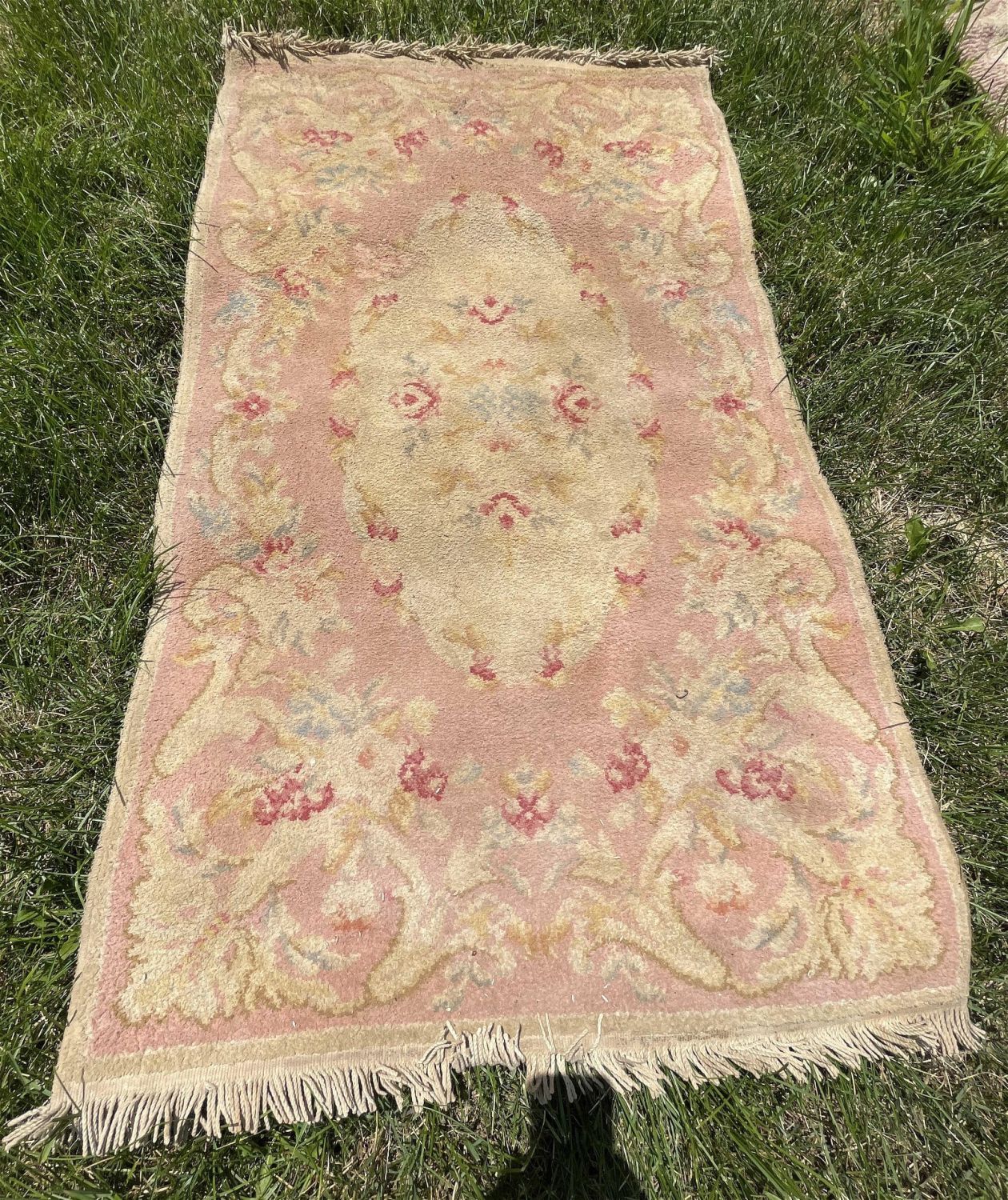 Lot 100 - Vintage Throw Rug | The Lodge Auction House