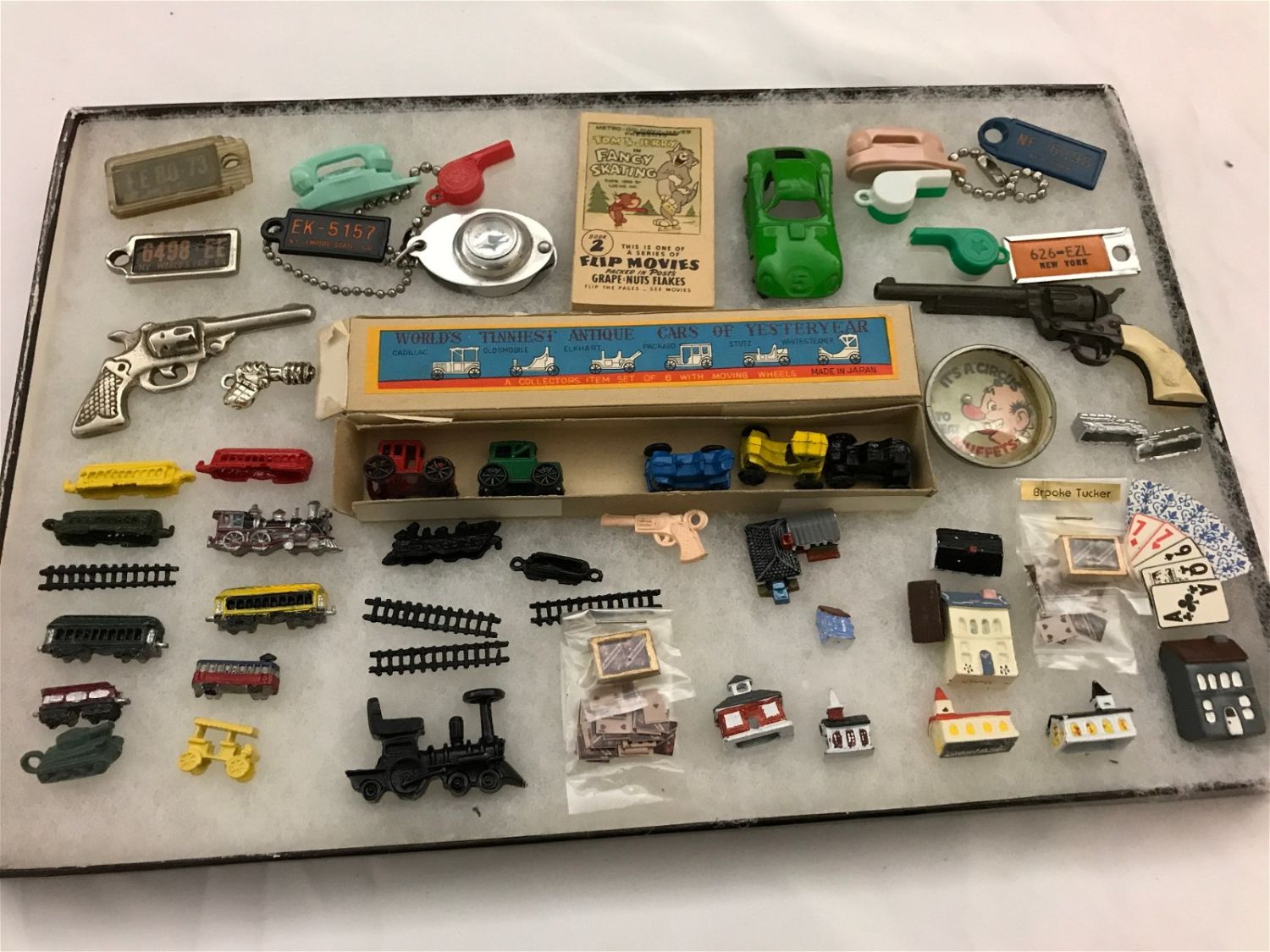 Lot 194D - Vintage Miniature Collectibles | The Lodge Auction House