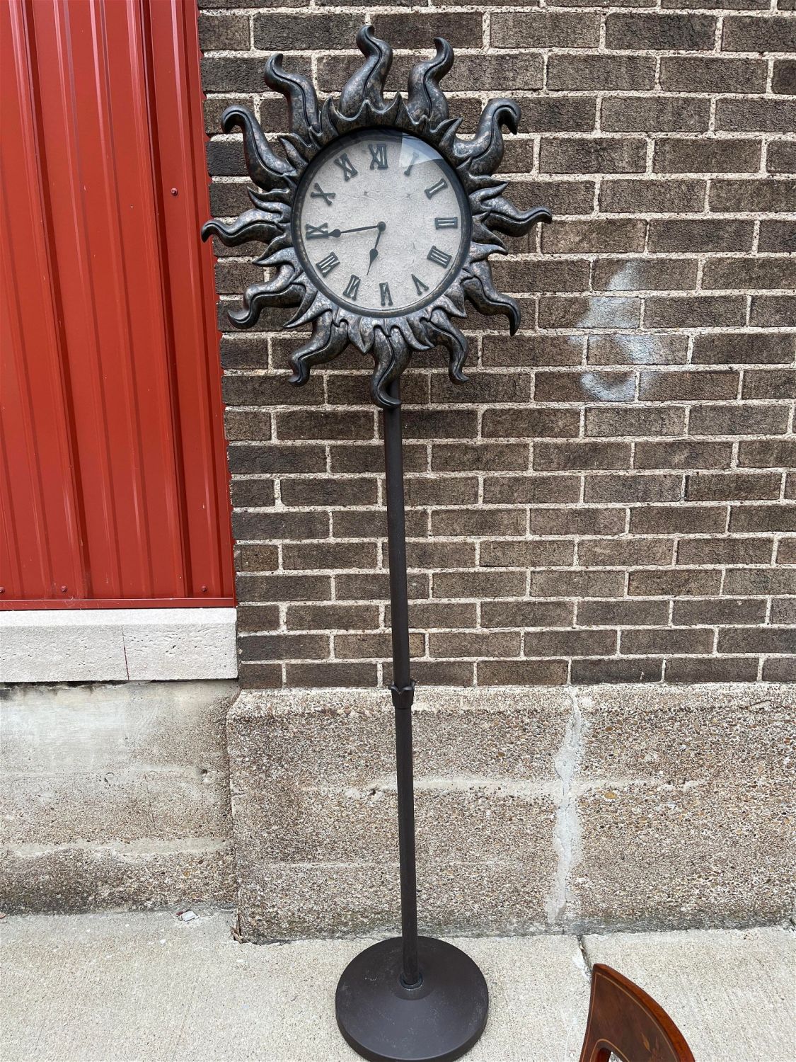 Lot 85 - Sun Face Clock | The Lodge Auction House