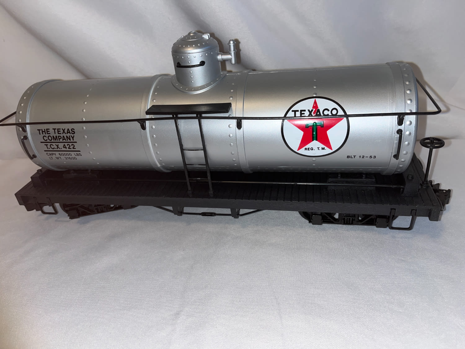 Lot 12 - Bachmann Big Haulers Texaco Tank Car | The Lodge Auction House