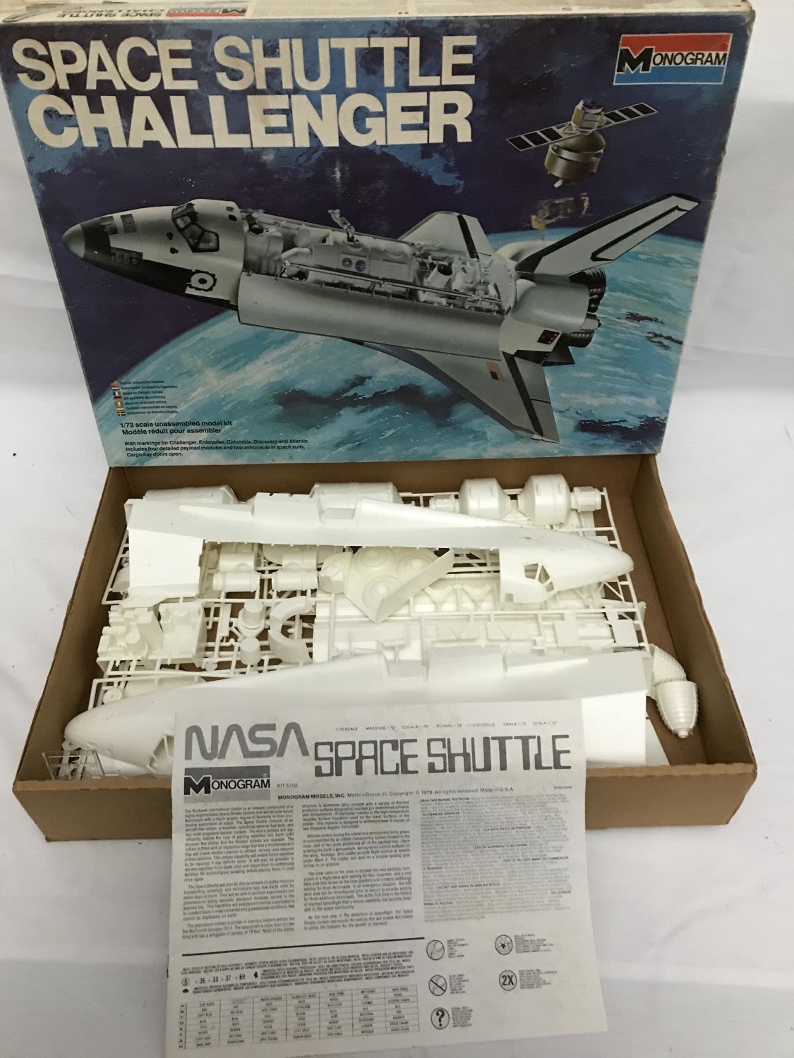 Lot 103 - Monogram 1/72 Scale Space Shuttle Challenger Model | The ...