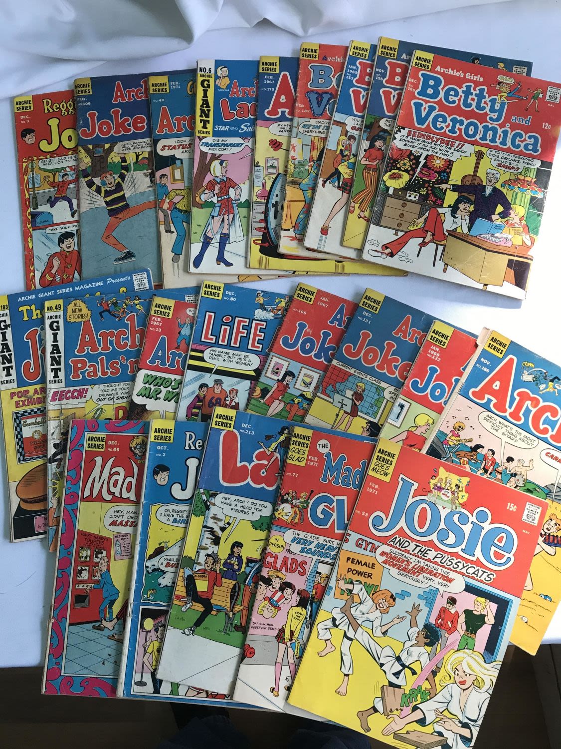Lot 155 - Archie Comics Collection (22) | The Lodge Auction House