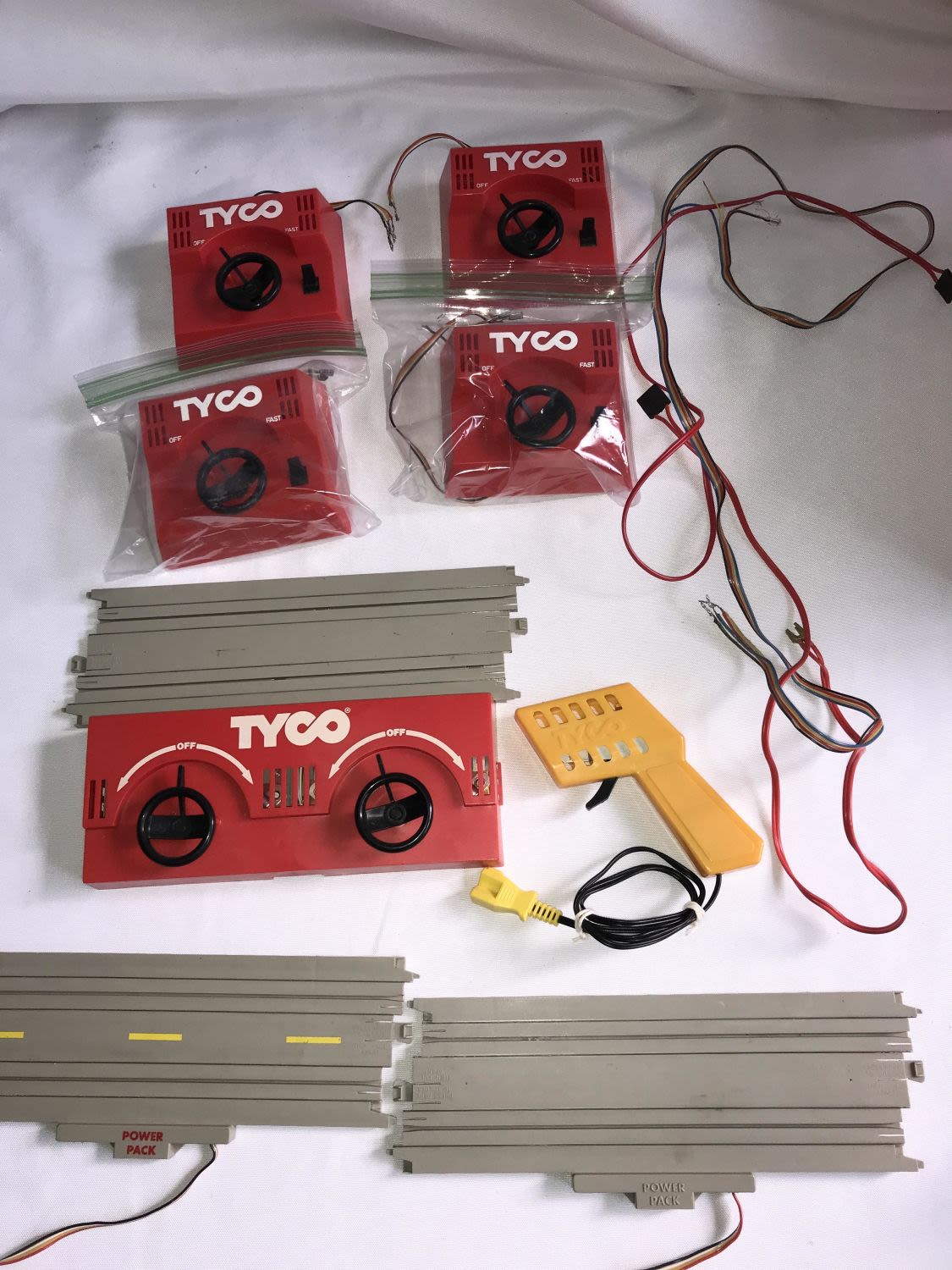 Lot 172 - TYCO Controls and Power Pack Tracks | The Lodge Auction House